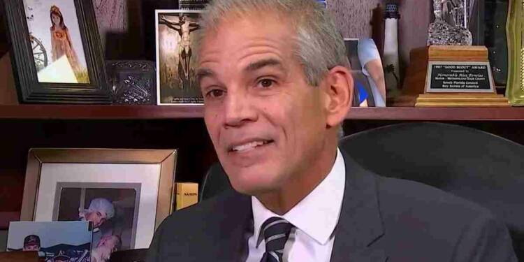 Alex Penelas Biography, Career, Facts and Life story - TFIGlobal