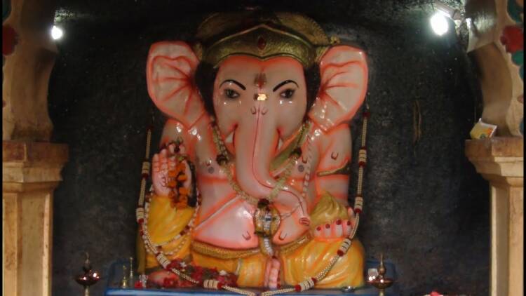 Redi Ganapati Mandir Ratnagiri, timings, history, & how to reach