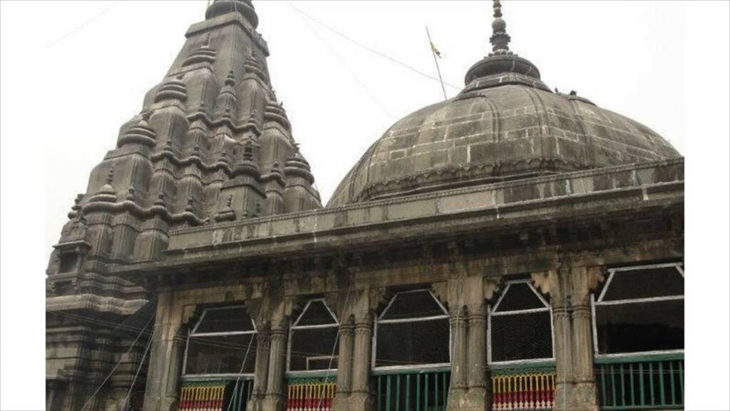 Vishnupad Vishnu Mandir, Timings, History, Guide & How to reach