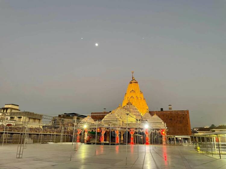 Ambe Mata Temple Banaskantha, Timings, History, & Travel Guide